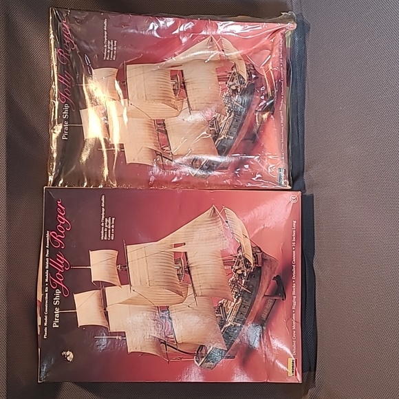 Lindberg | Toys | Qty 2 Lindberg Pirate Ship Jolly Roger Model Kits ...